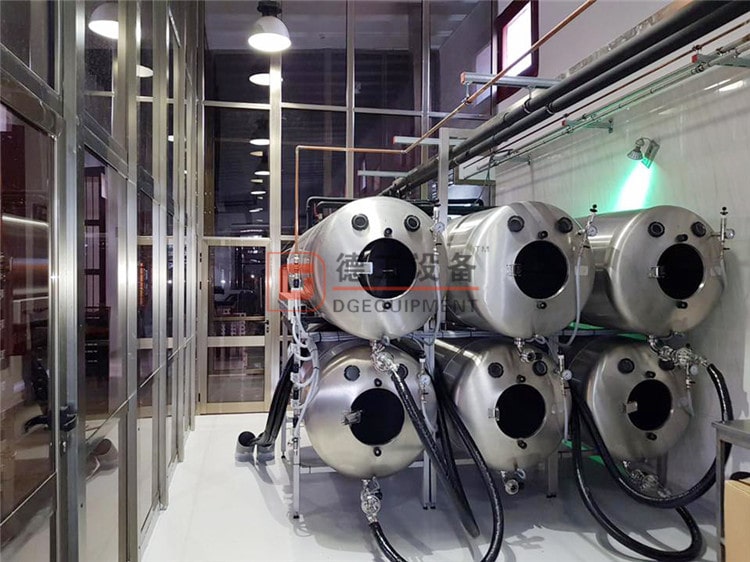 Horizontal lagering tanks size from 3 BBL to 120 BBL Stainless steel ...