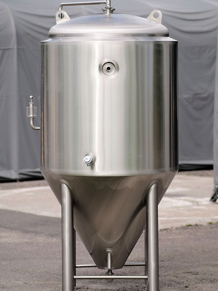 Disadvantages and Advantages of Fermenters/Unitanks